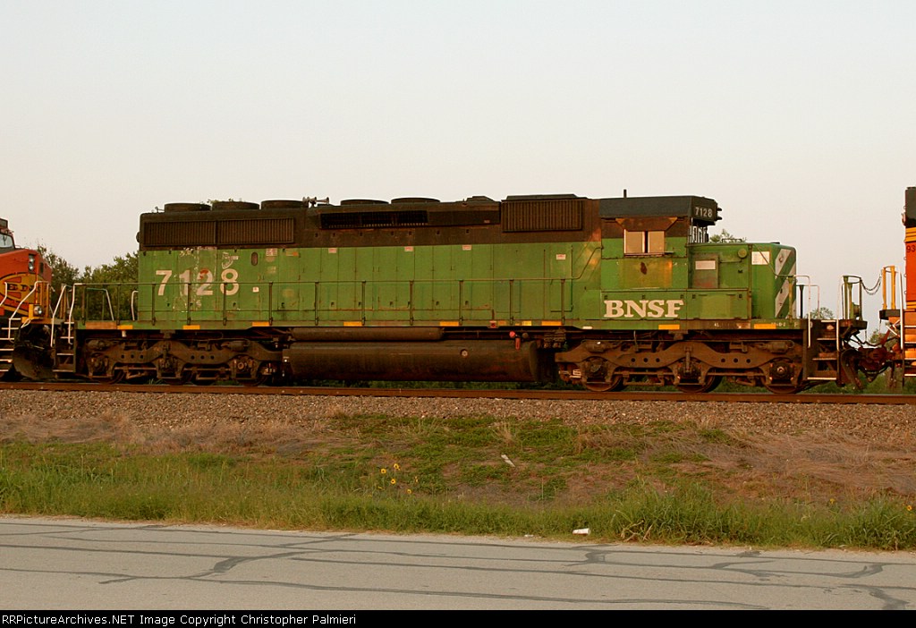 BNSF 7128
